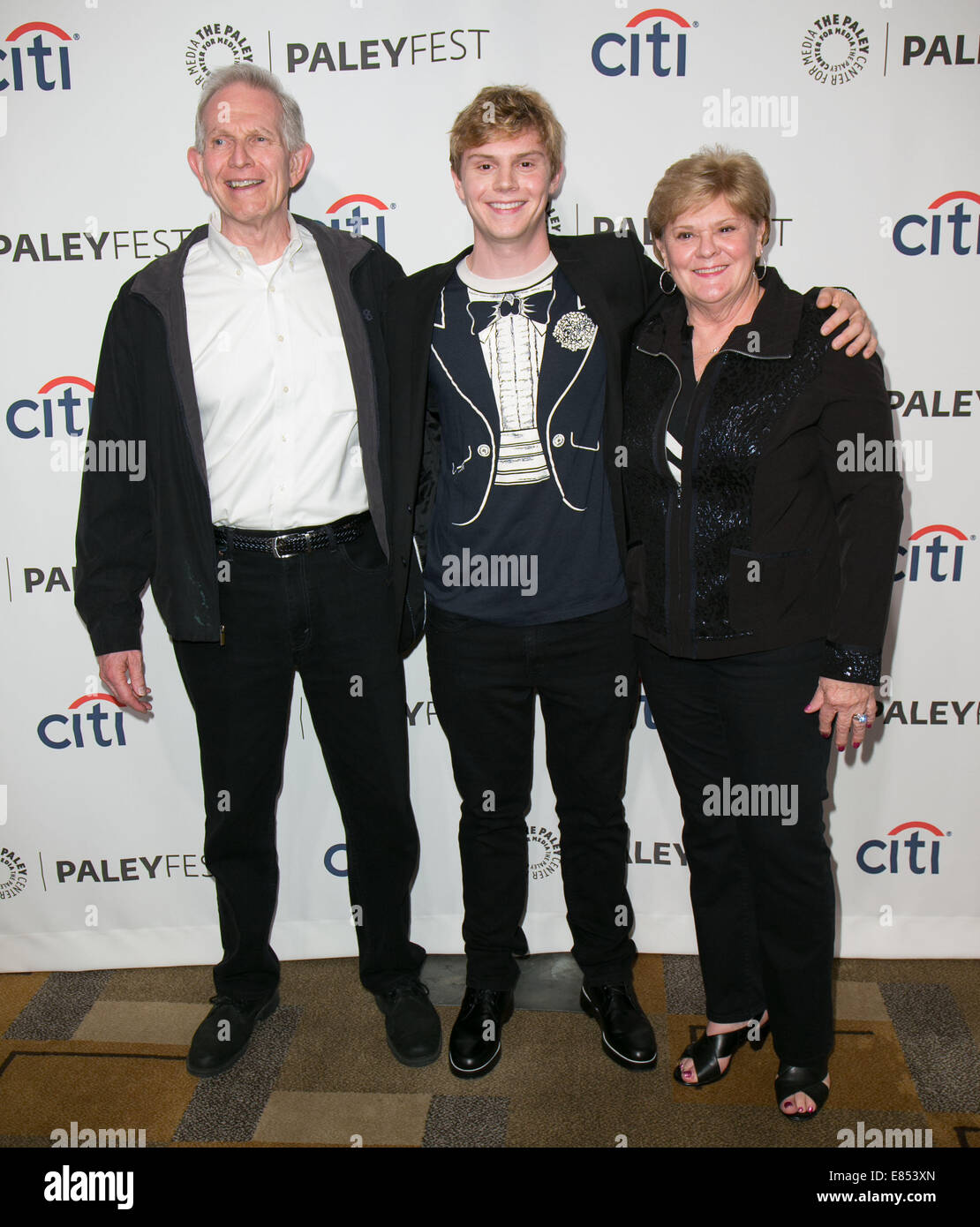 Evan peters and family Banque de photographies et d’images à haute ...