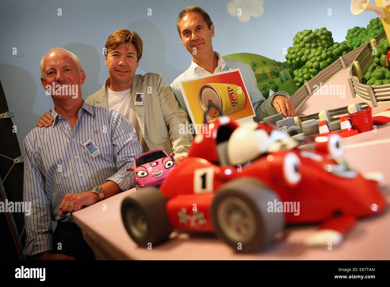 Co-fondateurs de Chapman Entertainment Ltd L-R Andrew Haydon, Keith ...