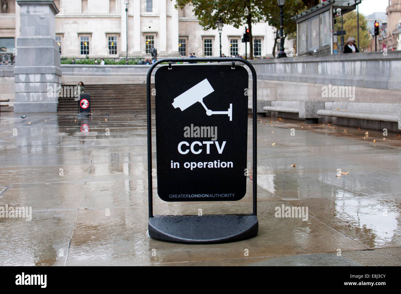Cctv camera city london uk Banque de photographies et d’images à haute ...