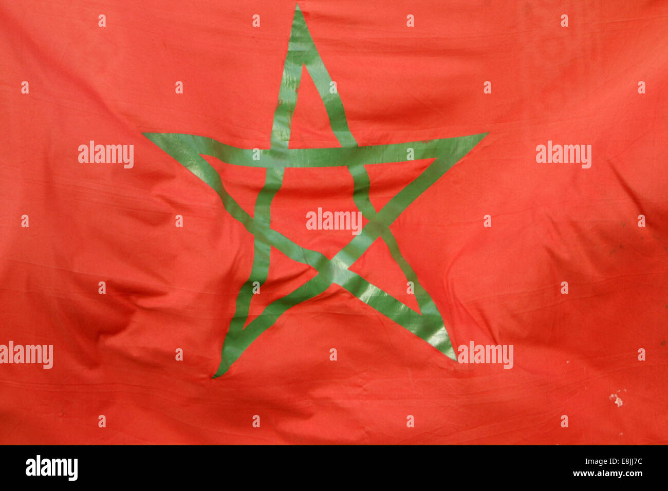 Drapeau marocain sur la place Jemaa El Fna Photo Stock - Alamy