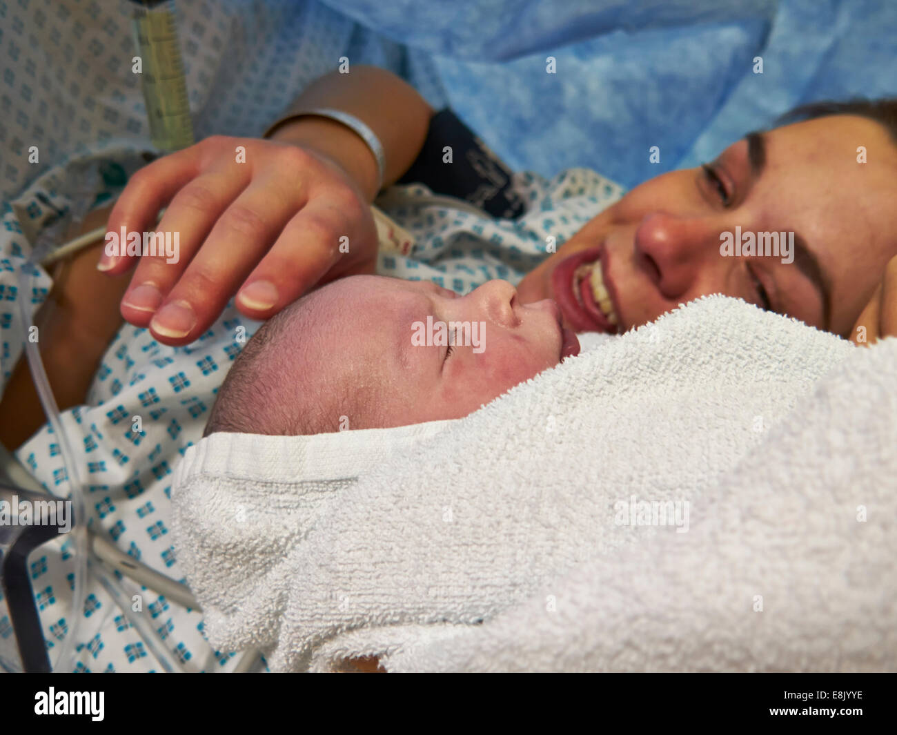 Caesarean birth Banque de photographies et d’images à haute résolution ...