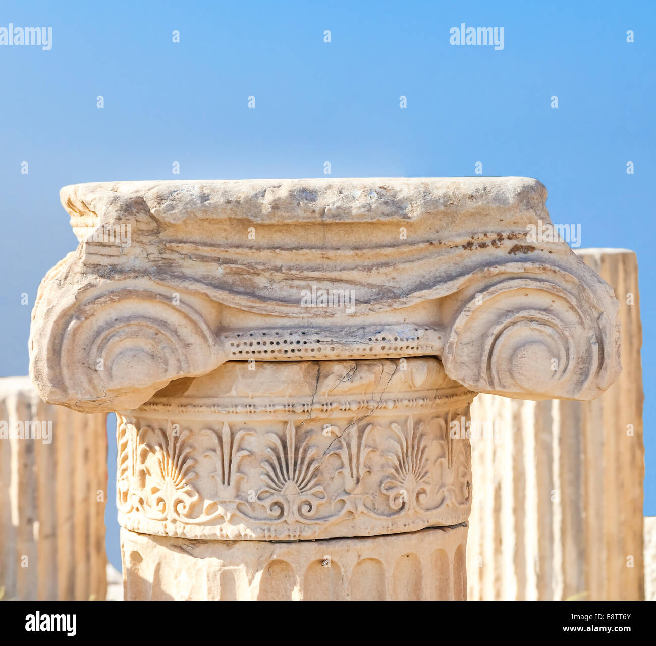 Colonne grec Banque de photographies et d’images à haute résolution - Alamy