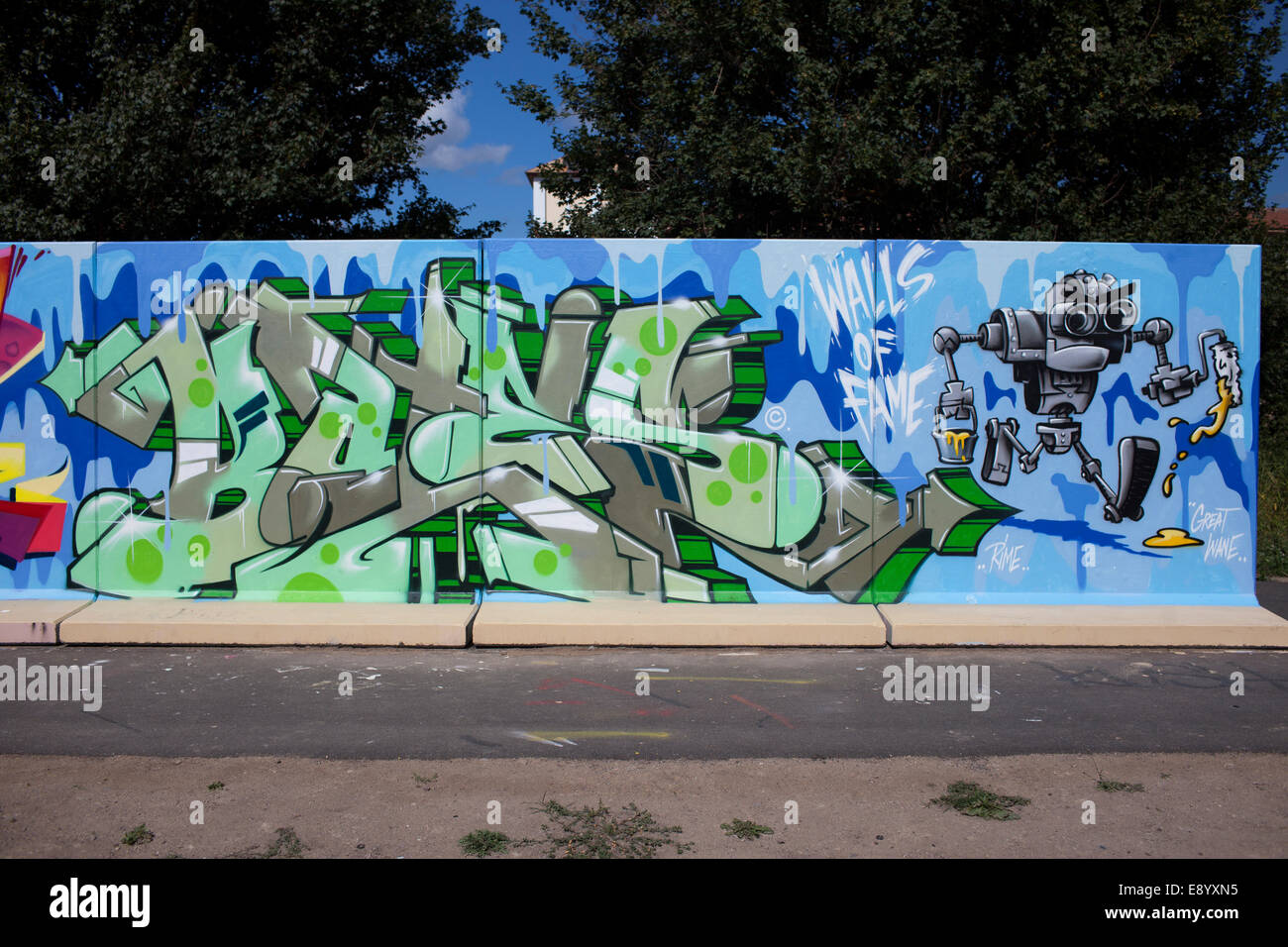 Belle et colorée des graffitis sur un mur Photo Stock - Alamy