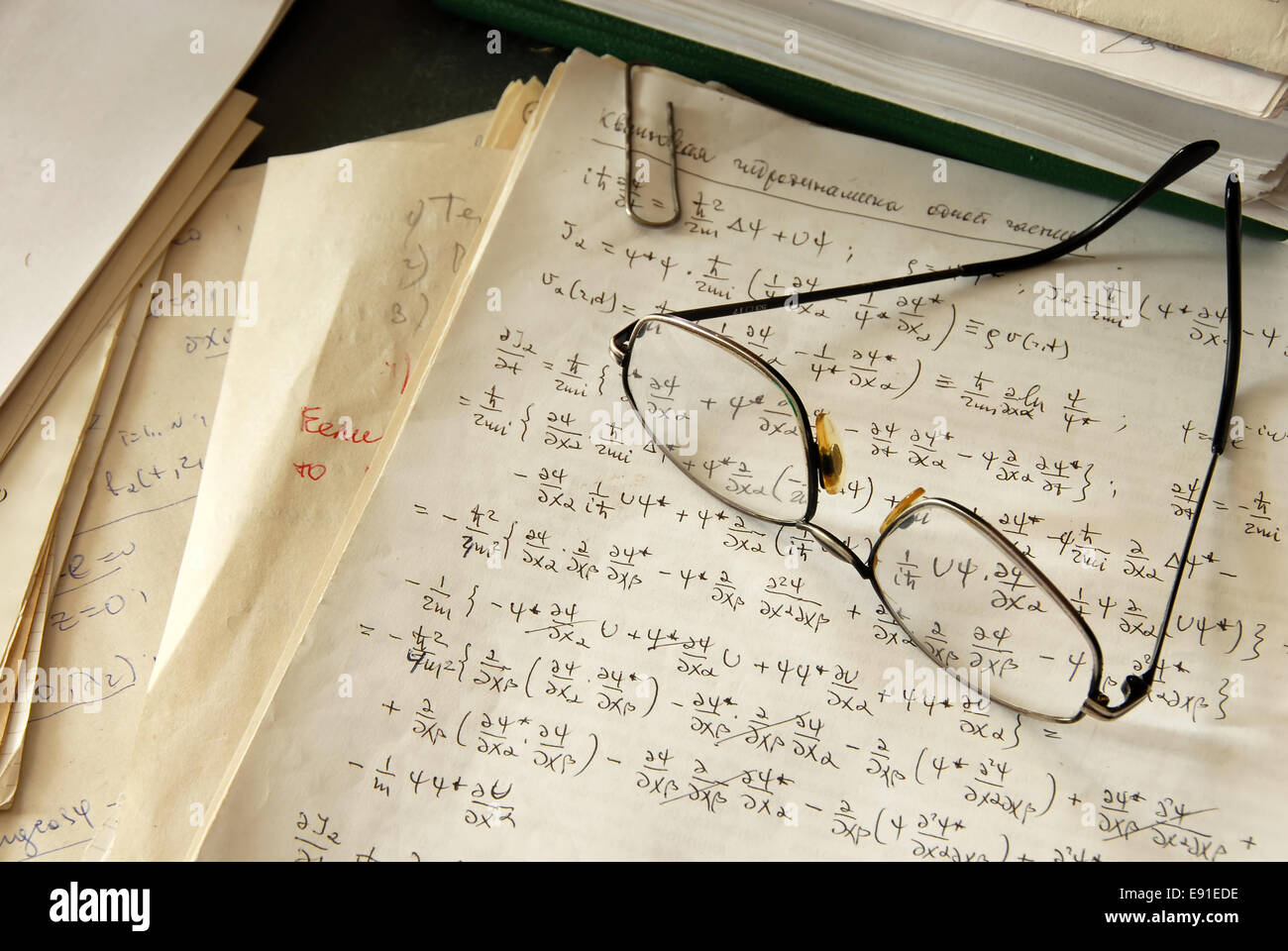 Les formules de la physique Banque de photographies et d’images à haute ...