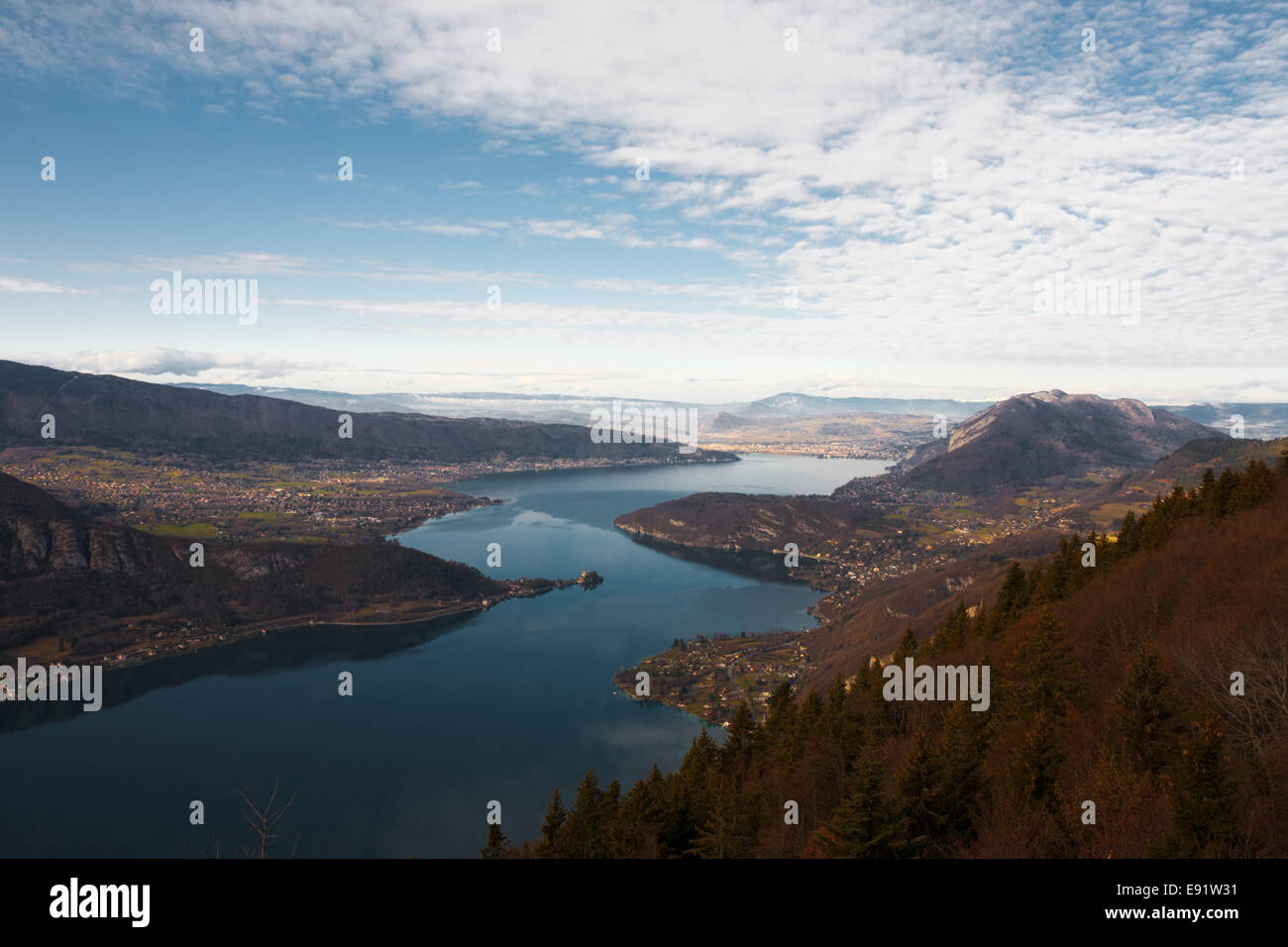 Lake annecy aerial Banque de photographies et d’images à haute ...