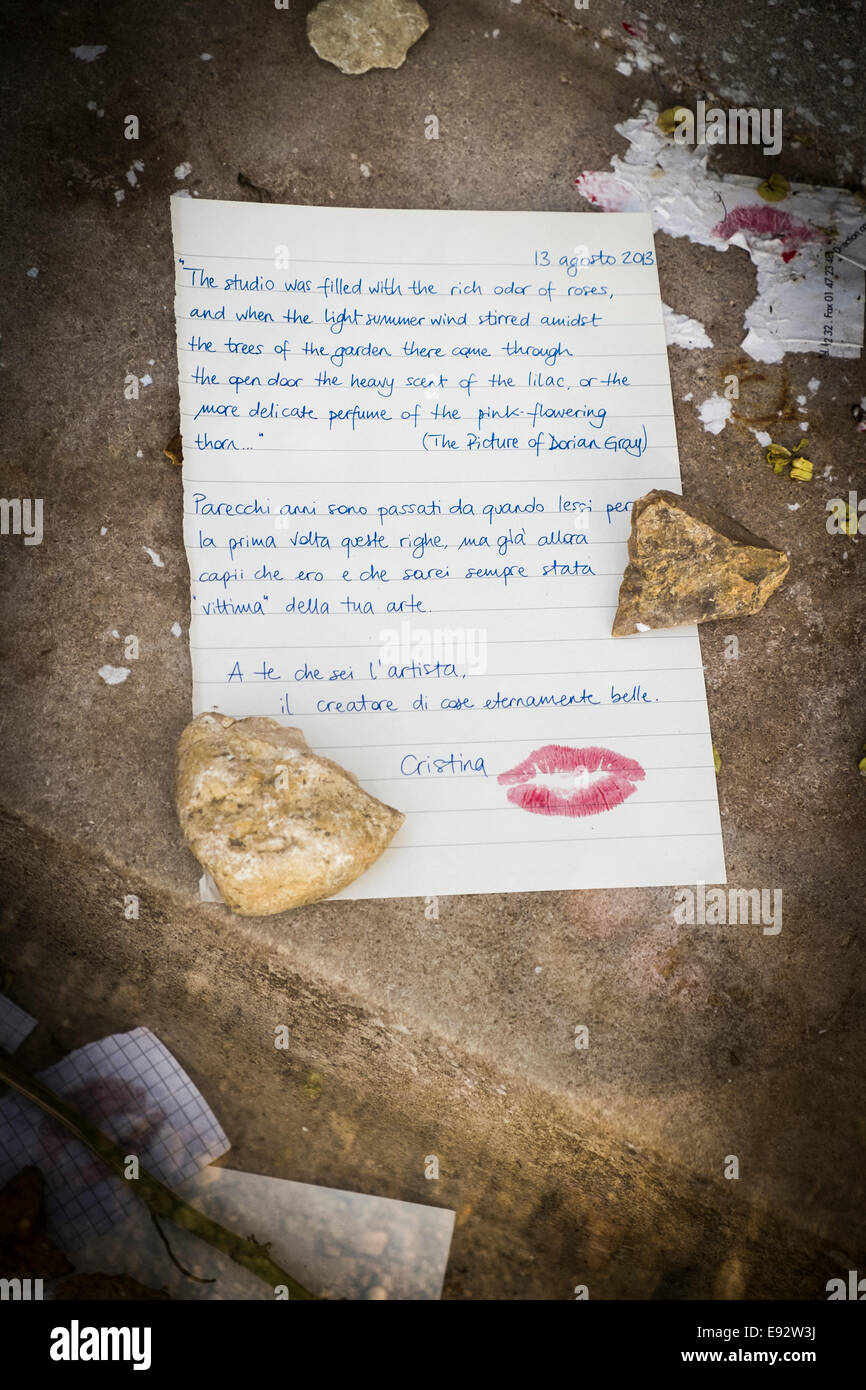 Lettre majuscule manuscrite Banque de photographies et d’images à haute ...