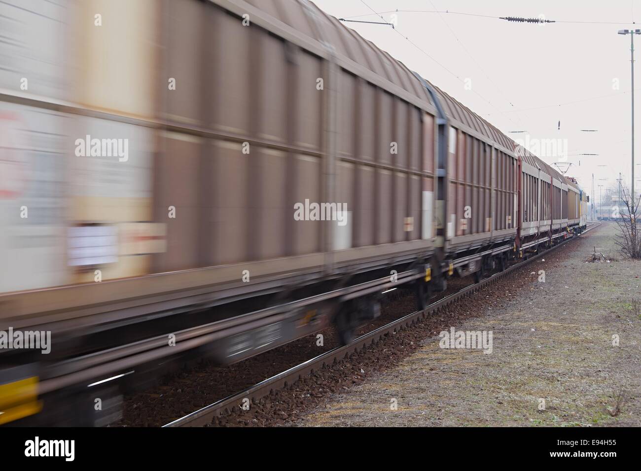 Laissez passer de train de marchandises Banque de photographies et d ...