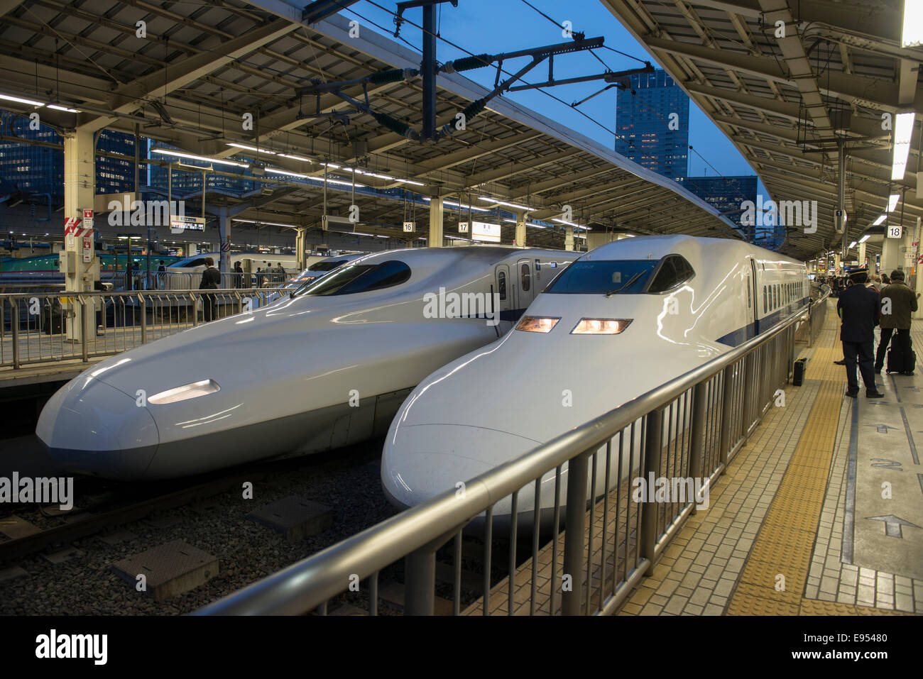Architecture de la gare de tokyo Banque de photographies et d’images à ...