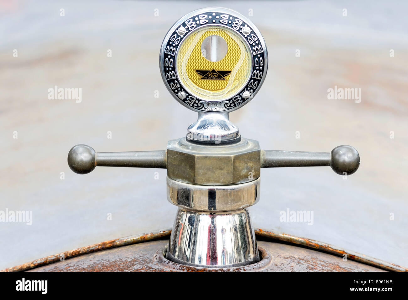 Un compteur Moto Boyce le bouchon du radiateur pour un vintage Ford ...