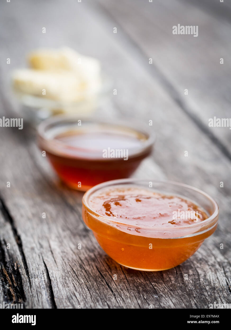 Beurre de miel Banque de photographies et d’images à haute résolution ...