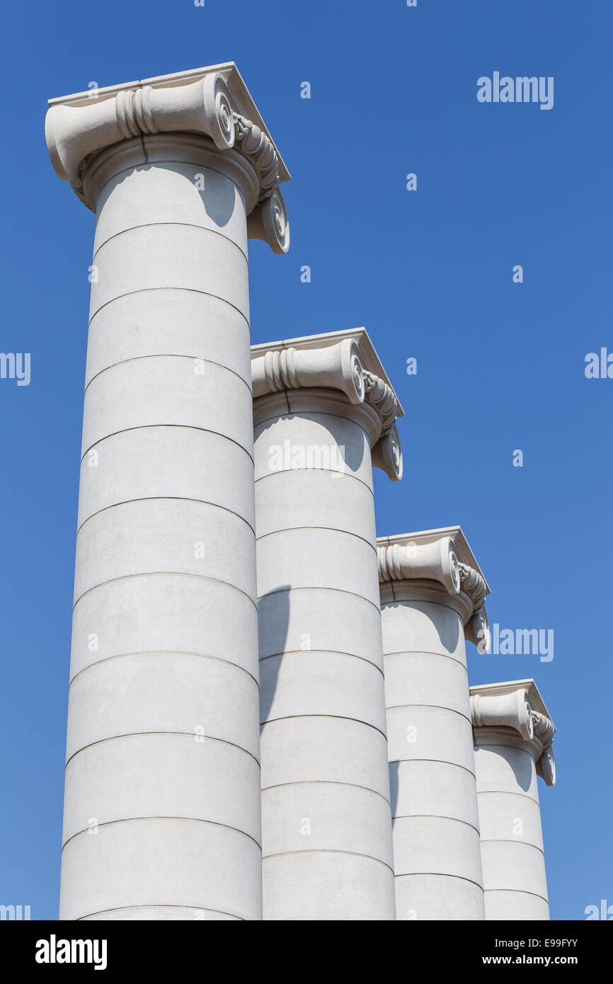 Quatre colonnes barcelone Banque de photographies et d’images à haute ...
