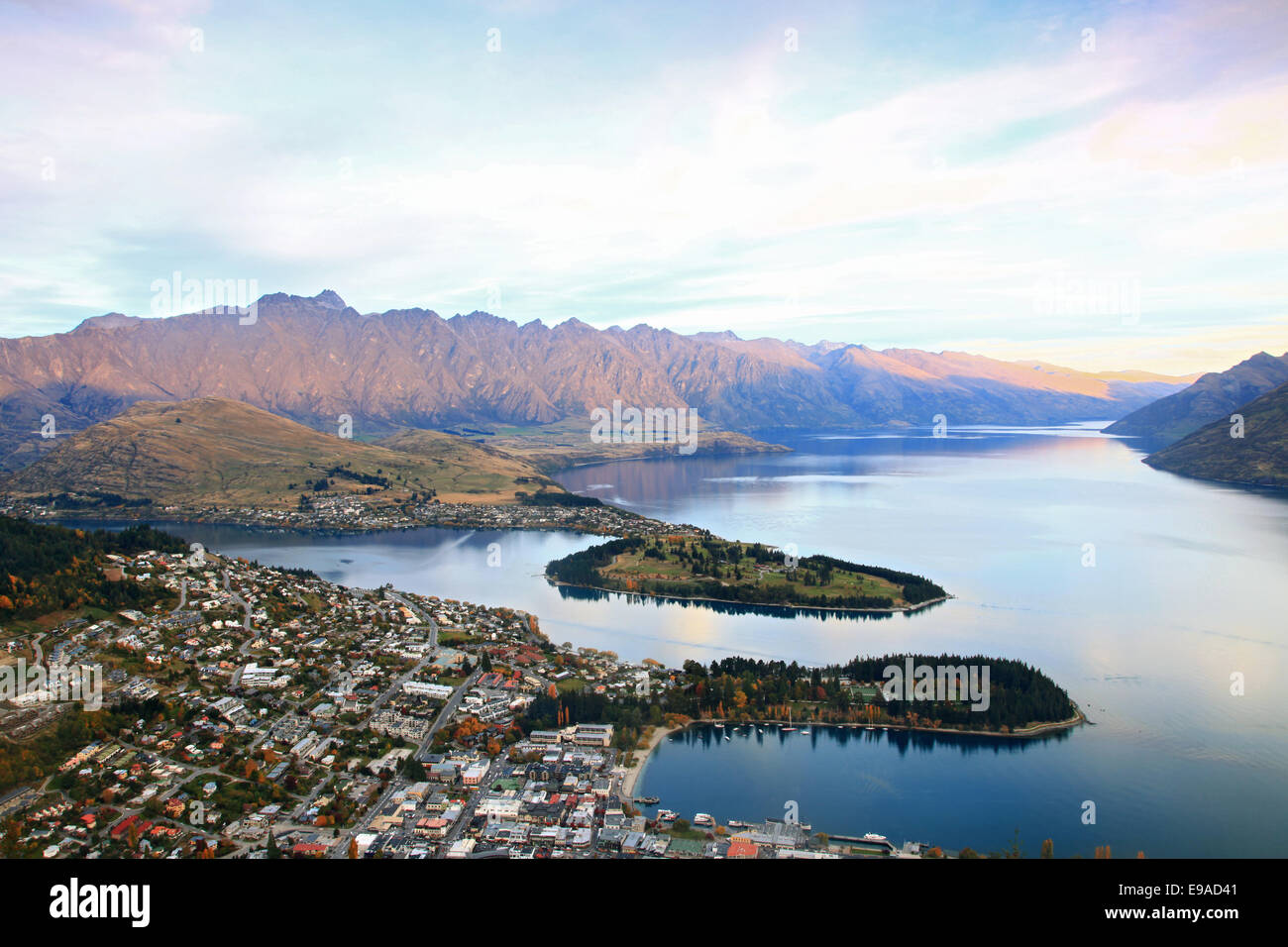 Queenstown aerial Banque de photographies et d’images à haute ...
