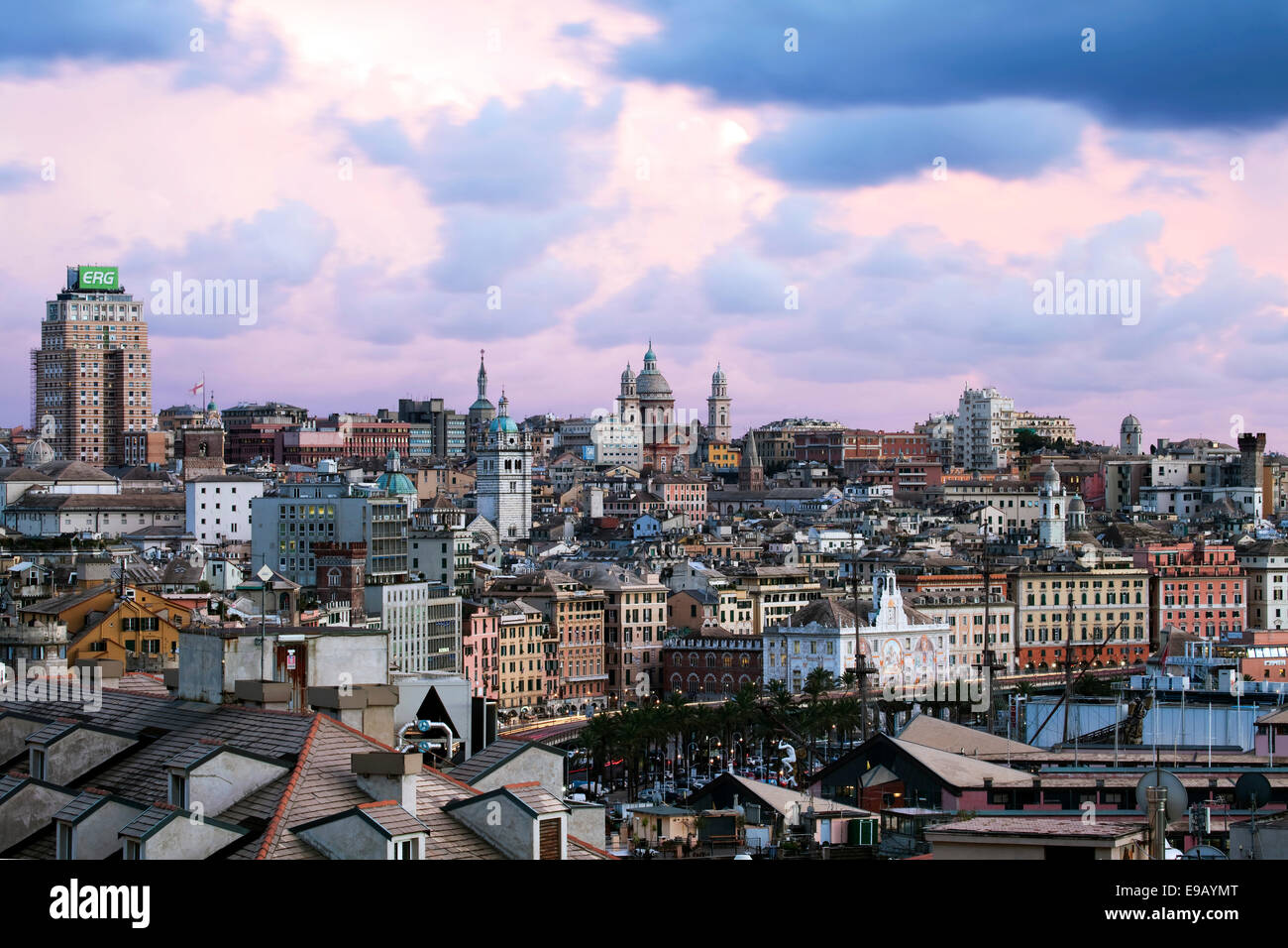 La vieille ville de gênes Banque de photographies et d’images à haute ...