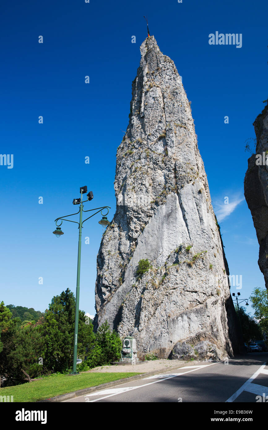 Rocher bayard Banque de photographies et d’images à haute résolution ...