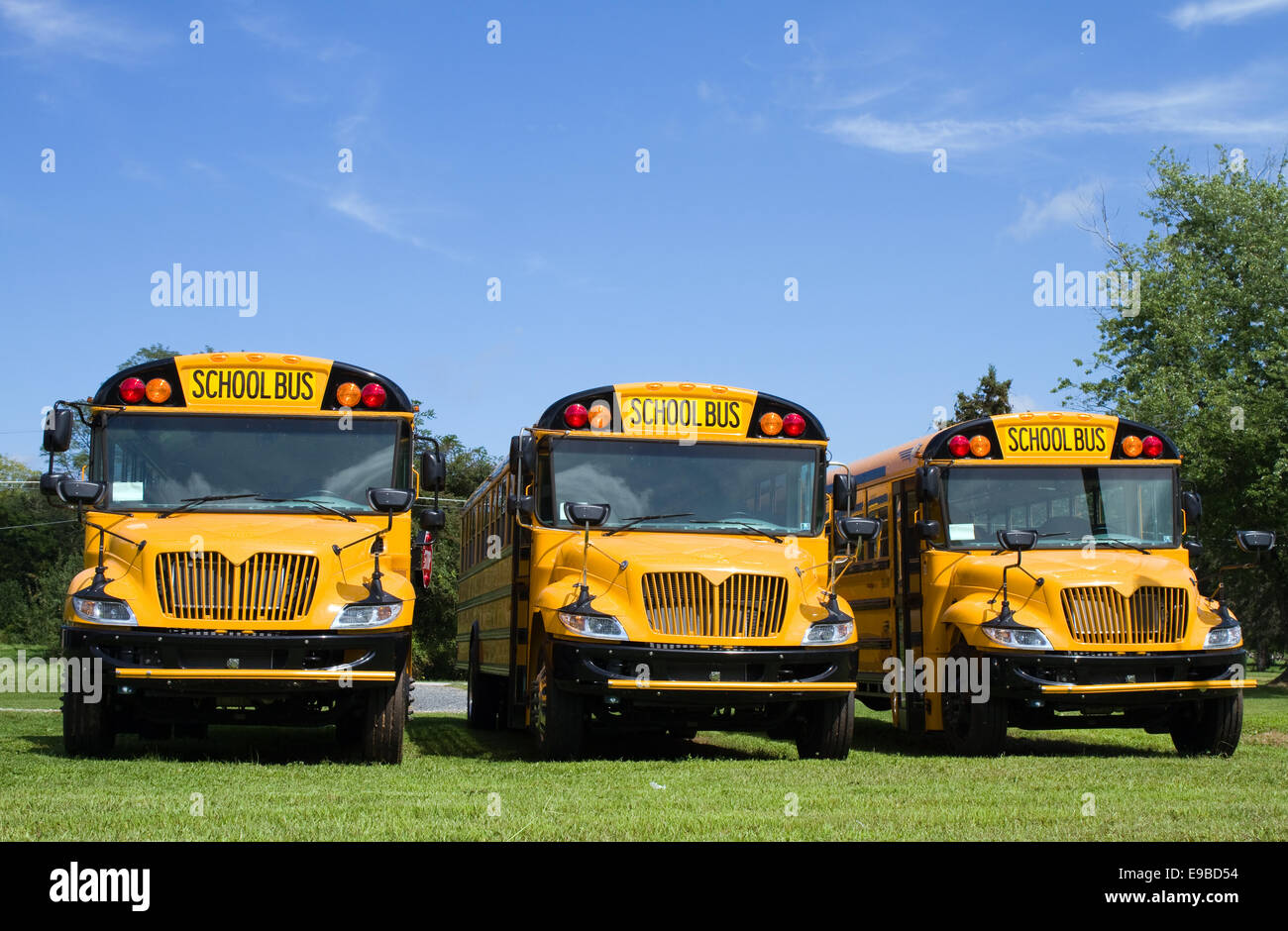 Trois autobus scolaire jaune Banque de photographies et d’images à ...