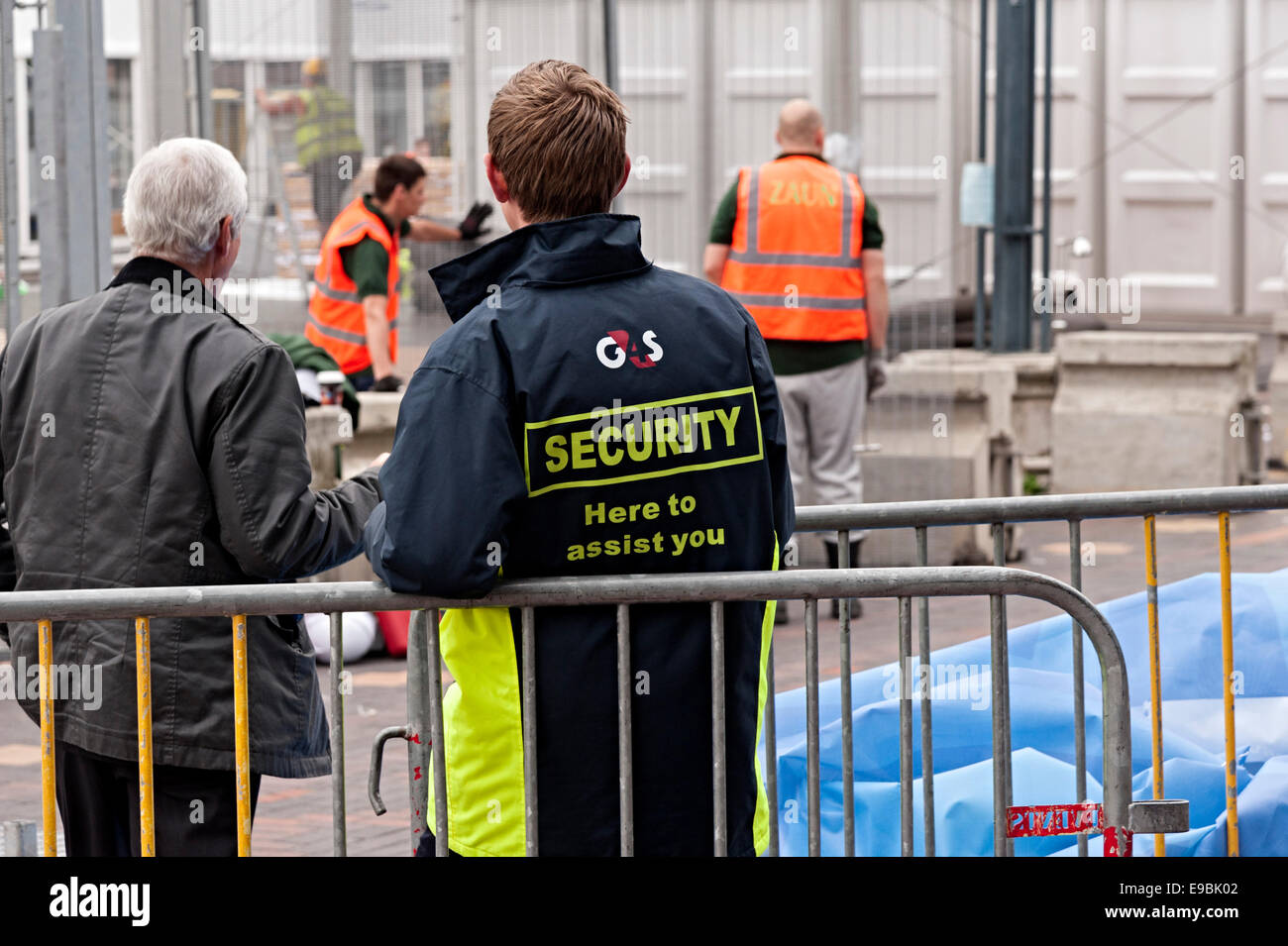 G4s security man Banque de photographies et d’images à haute résolution ...