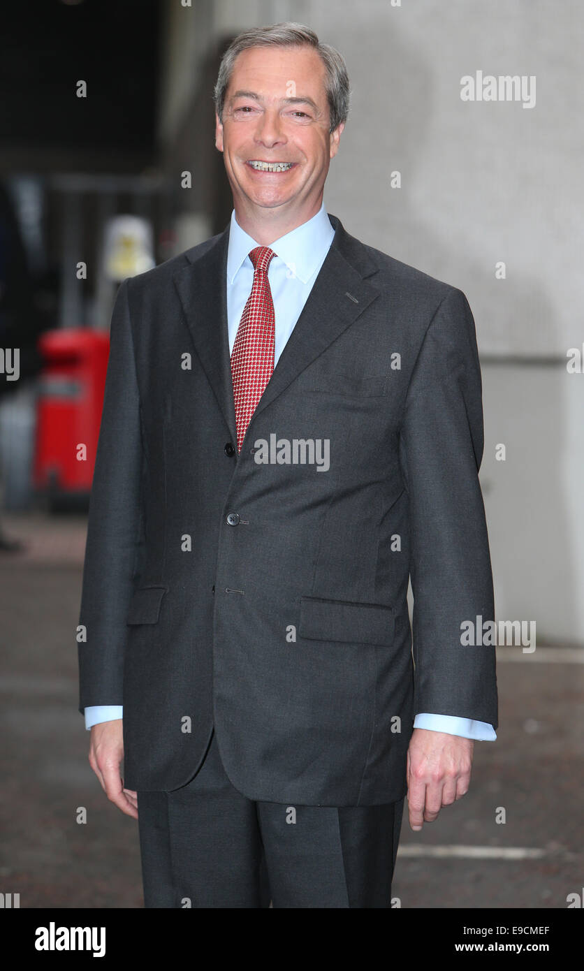 Nigel farage devant les studios itv avec Banque de photographies et d ...