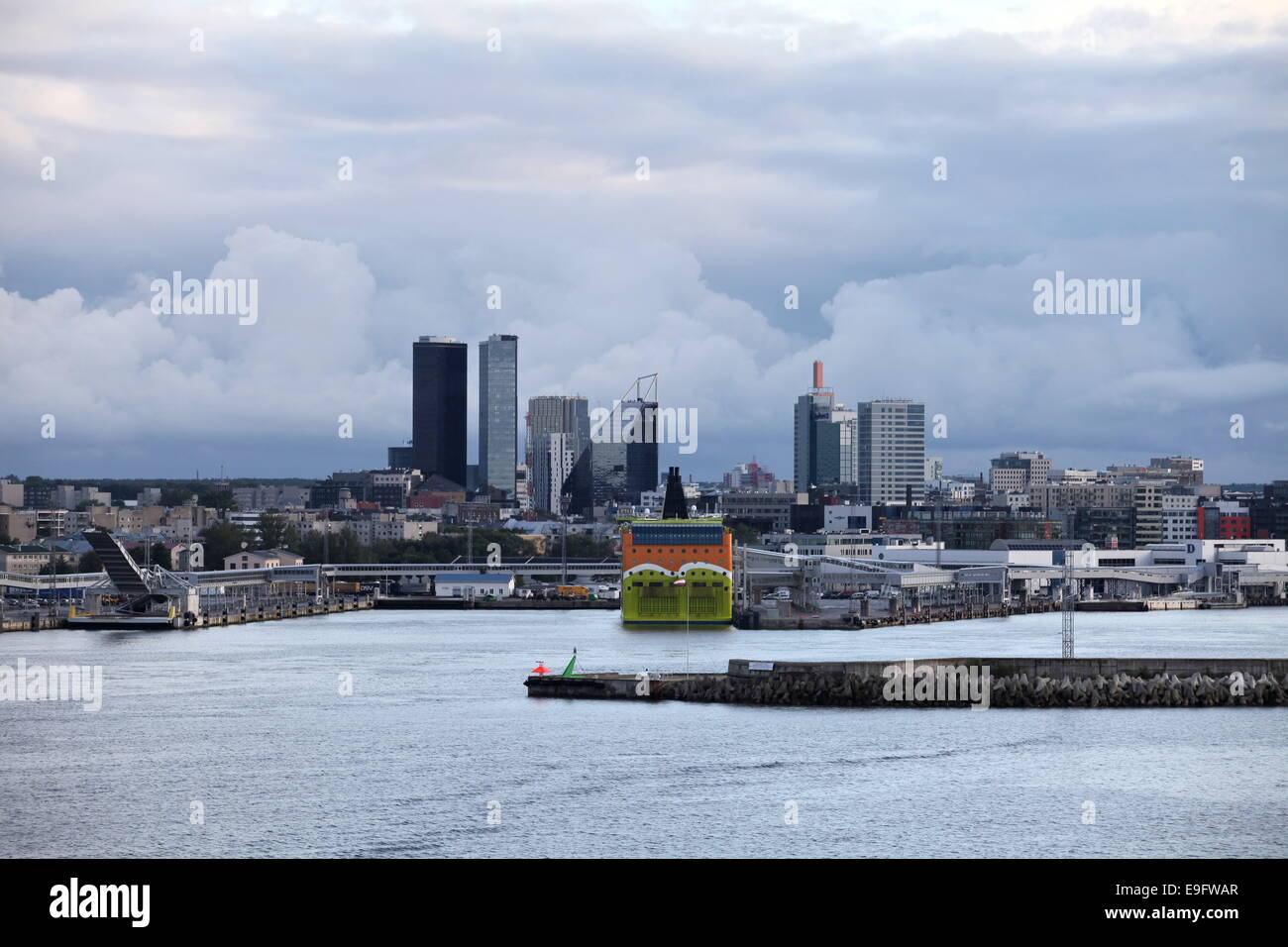 Port de tallinn Banque de photographies et d’images à haute résolution ...