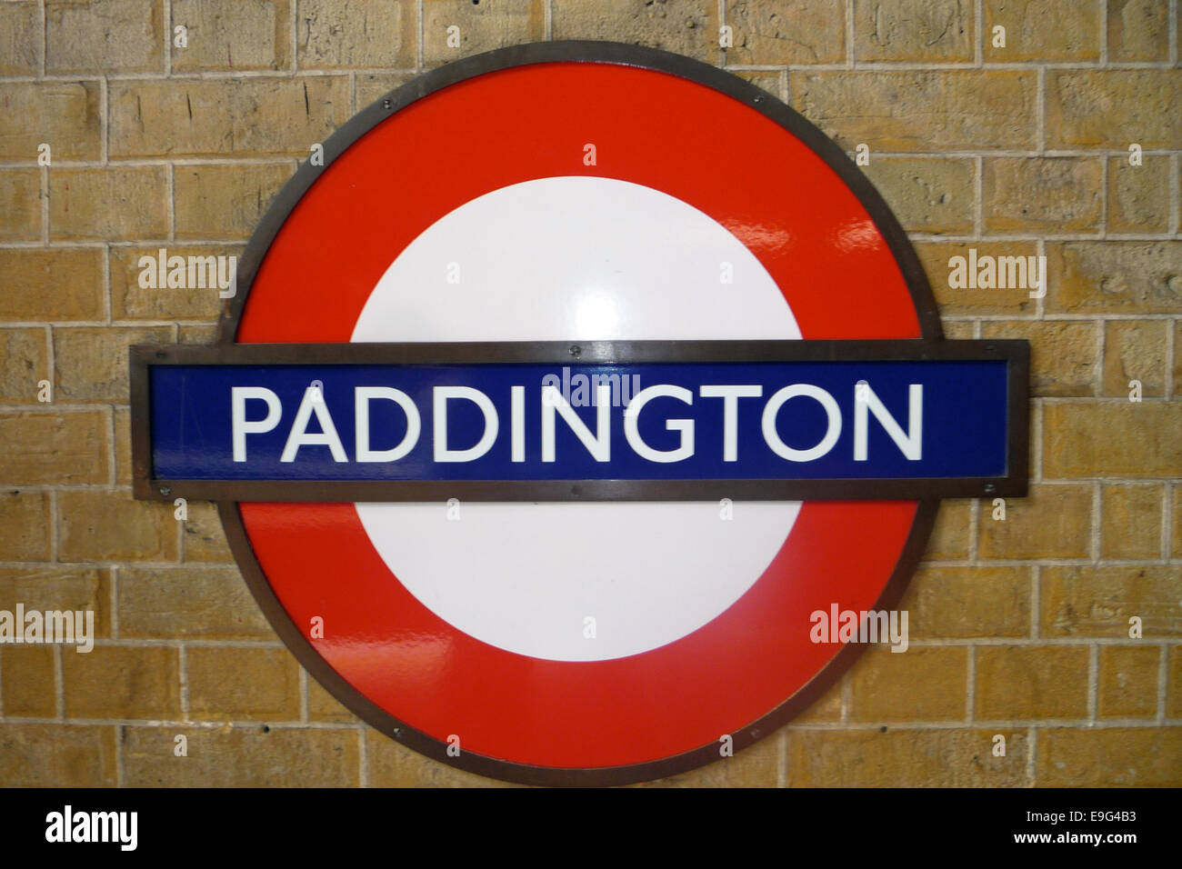 Paddington station sign Banque de photographies et d’images à haute ...
