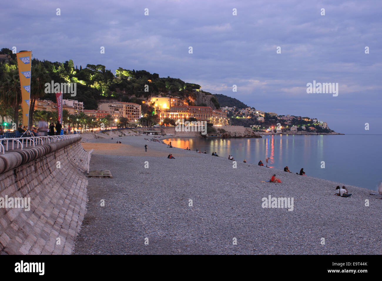 Plage nice Banque de photographies et d’images à haute résolution - Alamy