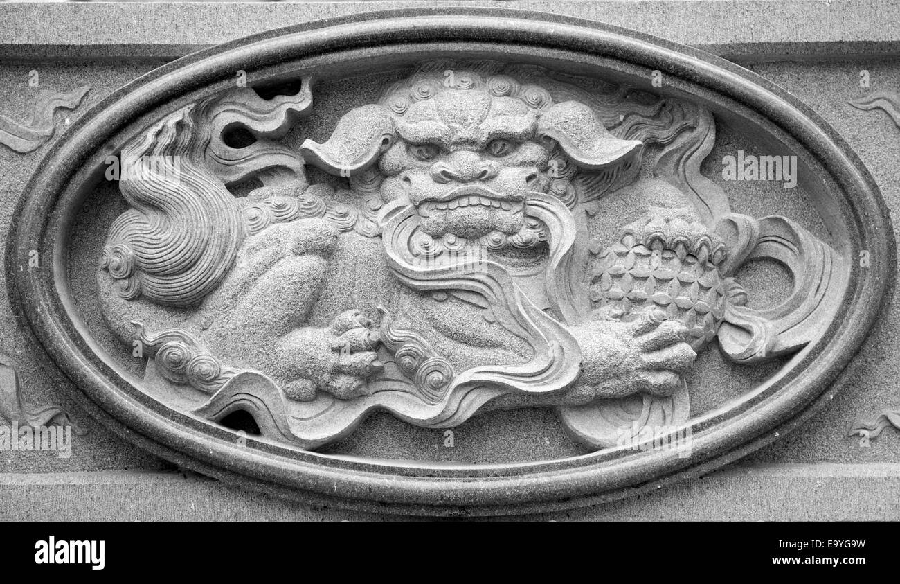 Lion rock temple Banque d'images noir et blanc - Alamy