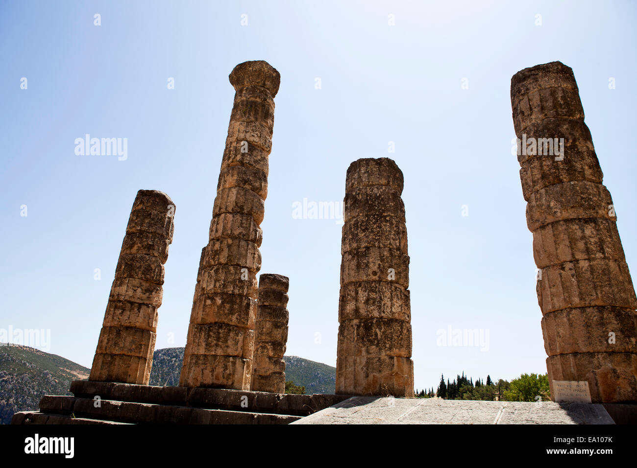 Delphes temple apollon Banque de photographies et d’images à haute résolution - Alamy