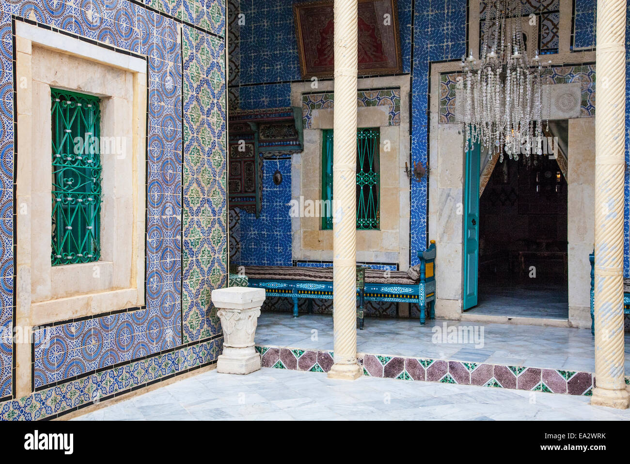 Cour intérieure d'une maison arabe du 19ème siècle riche dans le Musée ...