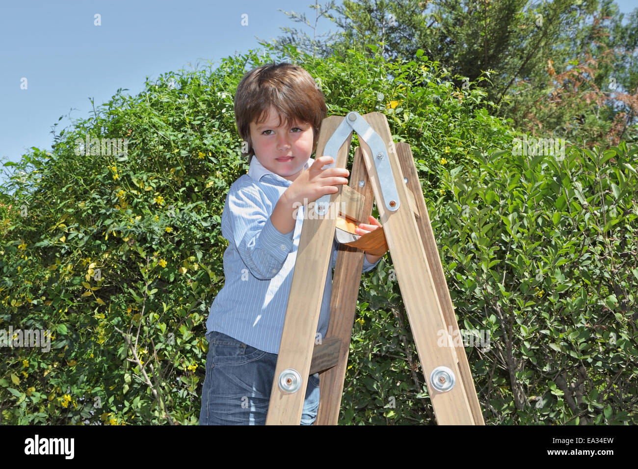Enfants de quatre ans Banque de photographies et d’images à haute ...