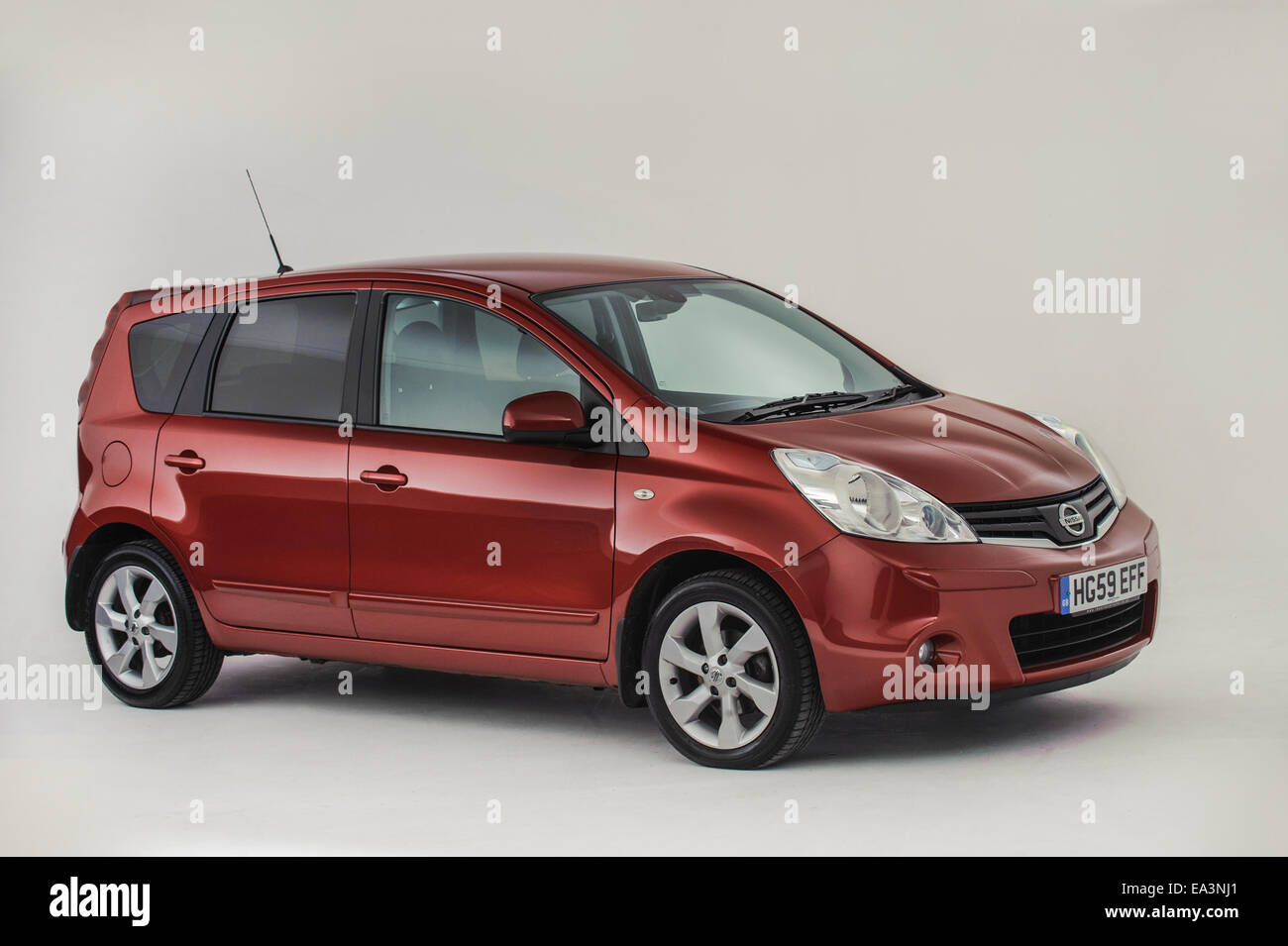 Nissan note Banque de photographies et d’images à haute résolution - Alamy