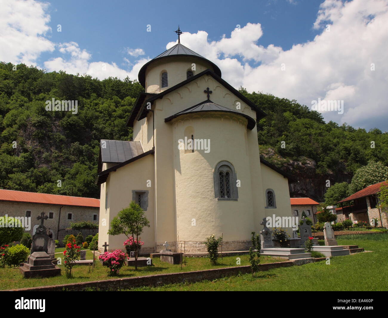 Moraca monastery Banque de photographies et d’images à haute résolution ...