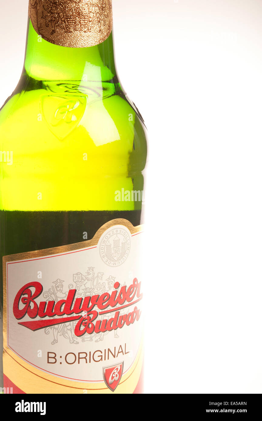 Budweiser beer bottle Banque de photographies et d’images à haute ...