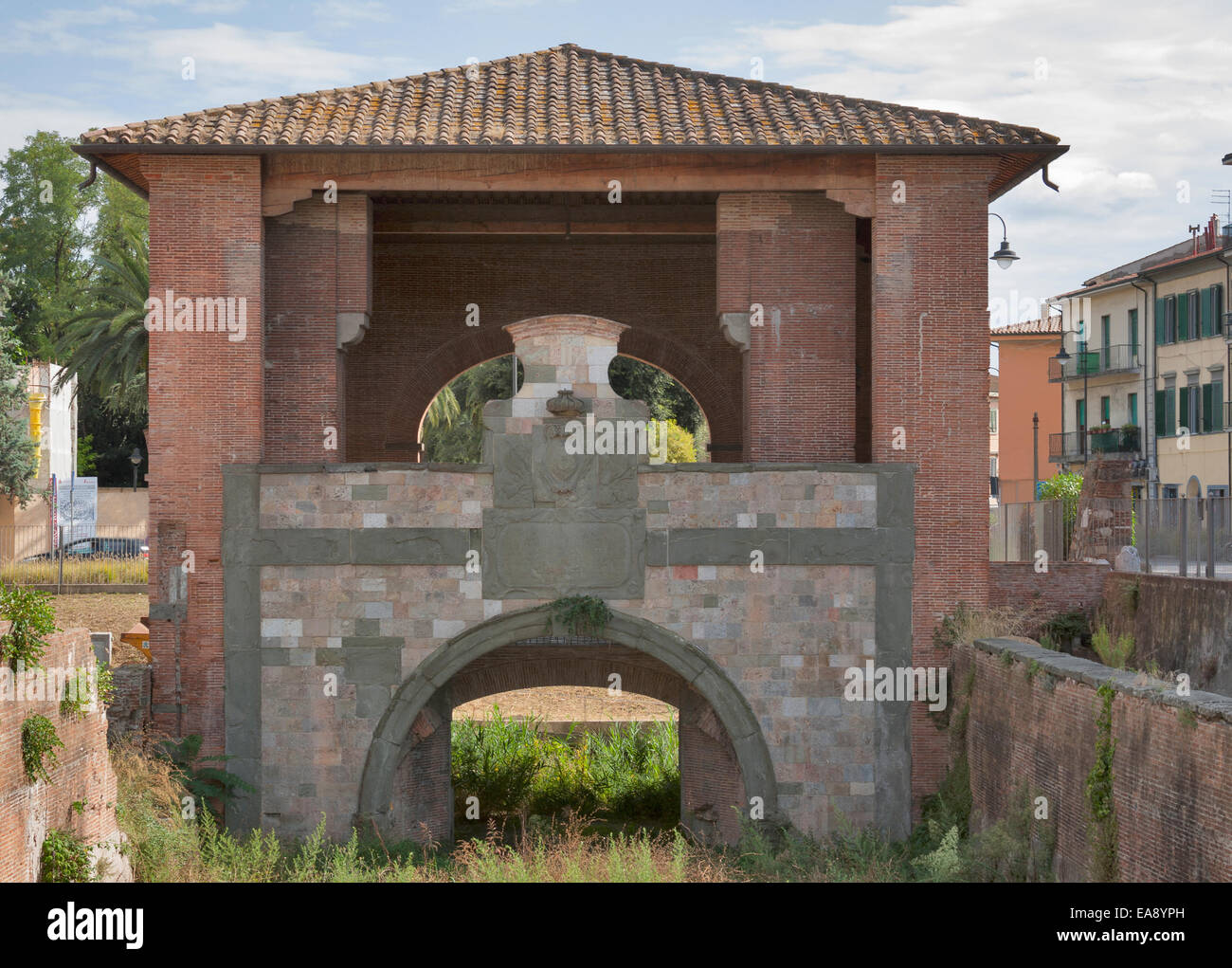 Pise building Banque de photographies et d’images à haute résolution ...