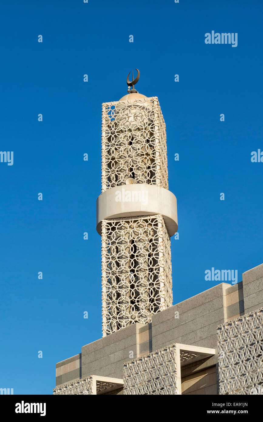 Modern minaret Banque de photographies et d’images à haute résolution - Alamy