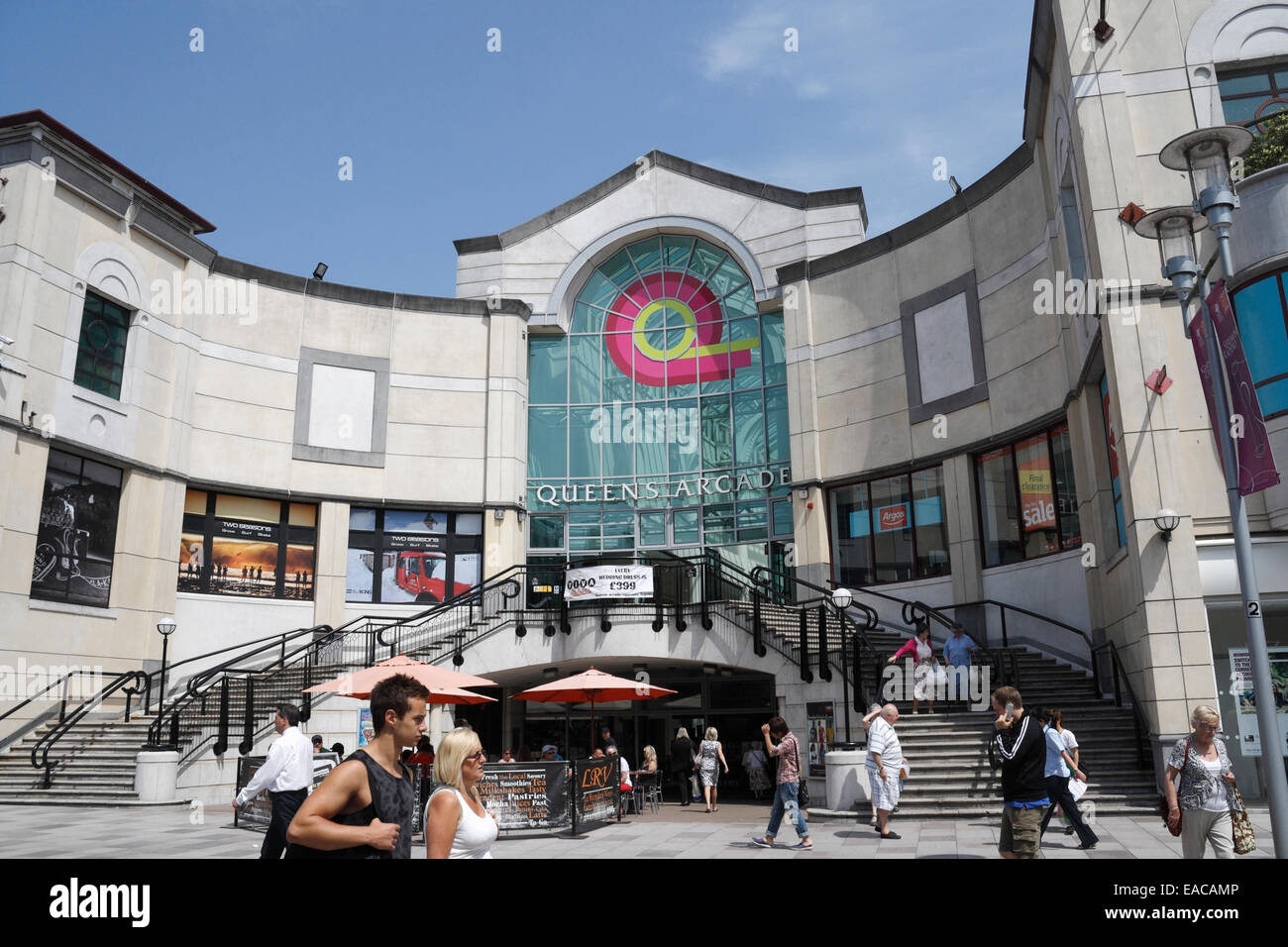 Cardiff wales arcade Banque de photographies et d’images à haute ...