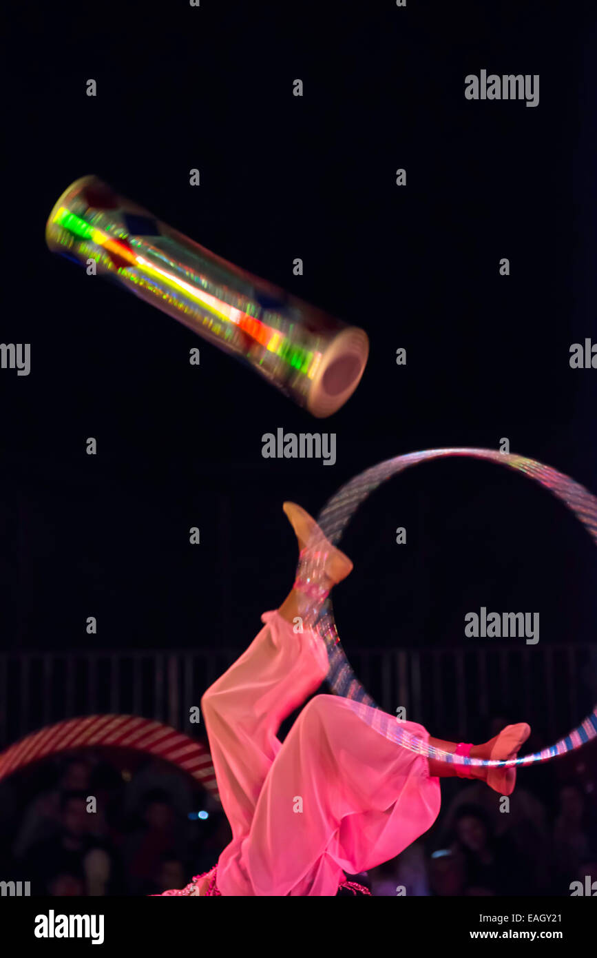 Jongleurs jonglant Banque de photographies et d’images à haute ...