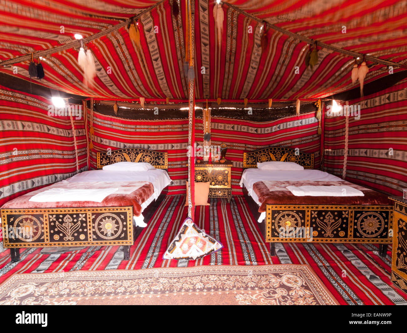 "Style bédouin tente' dans le sable des dunes de Wahiba Oman Photo ...