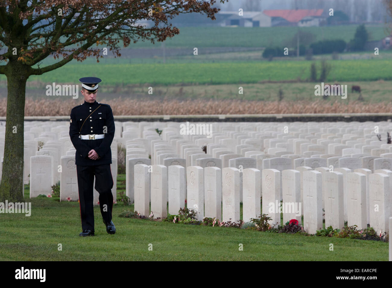 Guardsman Coldstream Ashley Cole signale le dernier message à Tyne Cot ...