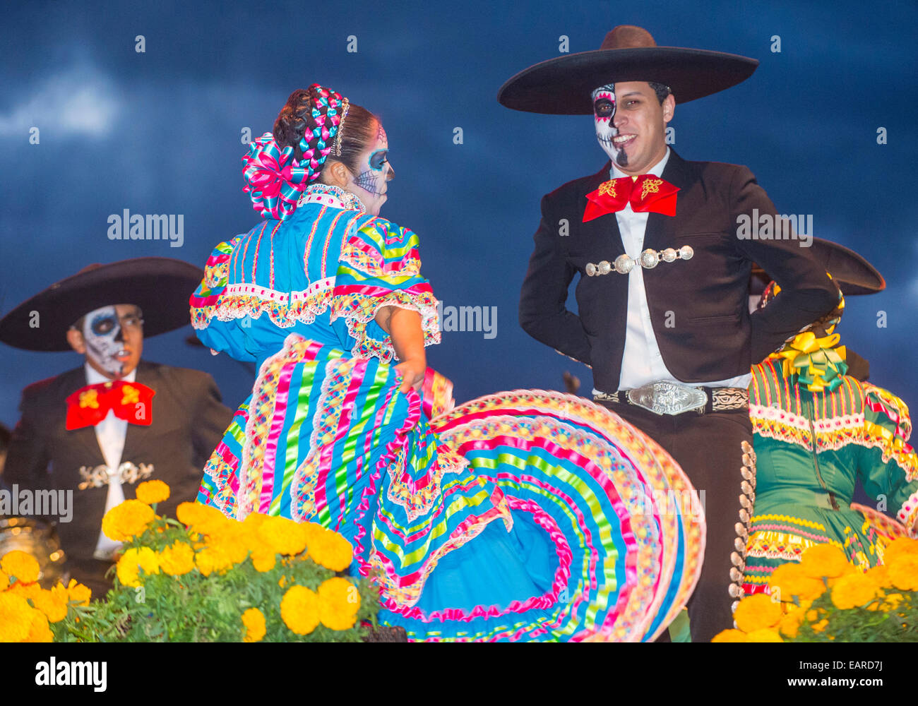 Danseurs mexicains traditionnels Banque de photographies et d’images à ...