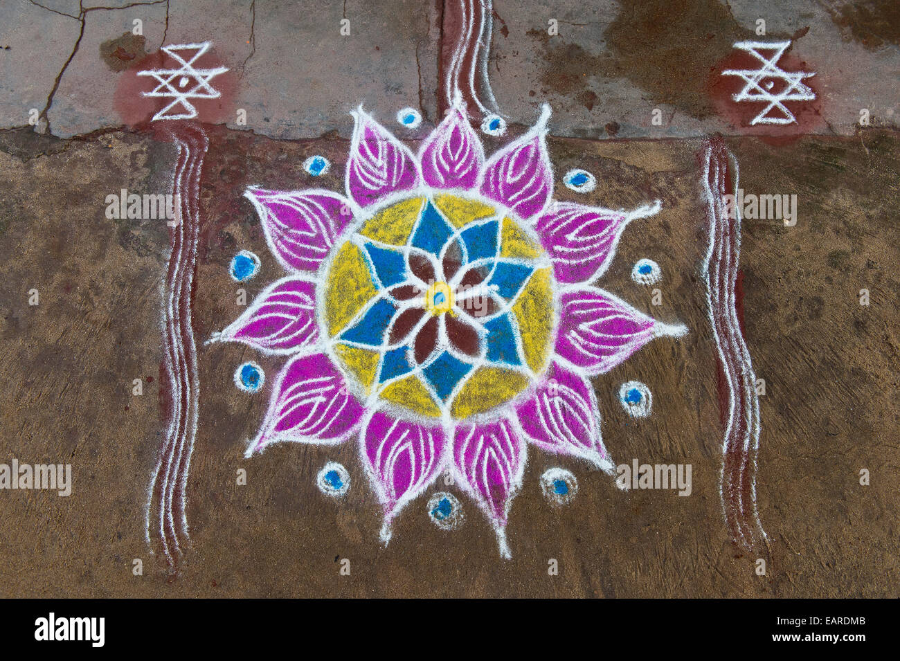 Tamil rangoli Banque de photographies et d’images à haute résolution ...