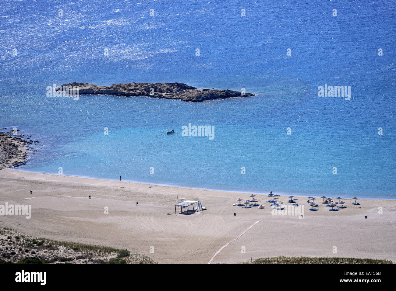 Magganari plage magnifique, l'un des plus beaux de la mer Égée, dans l ...