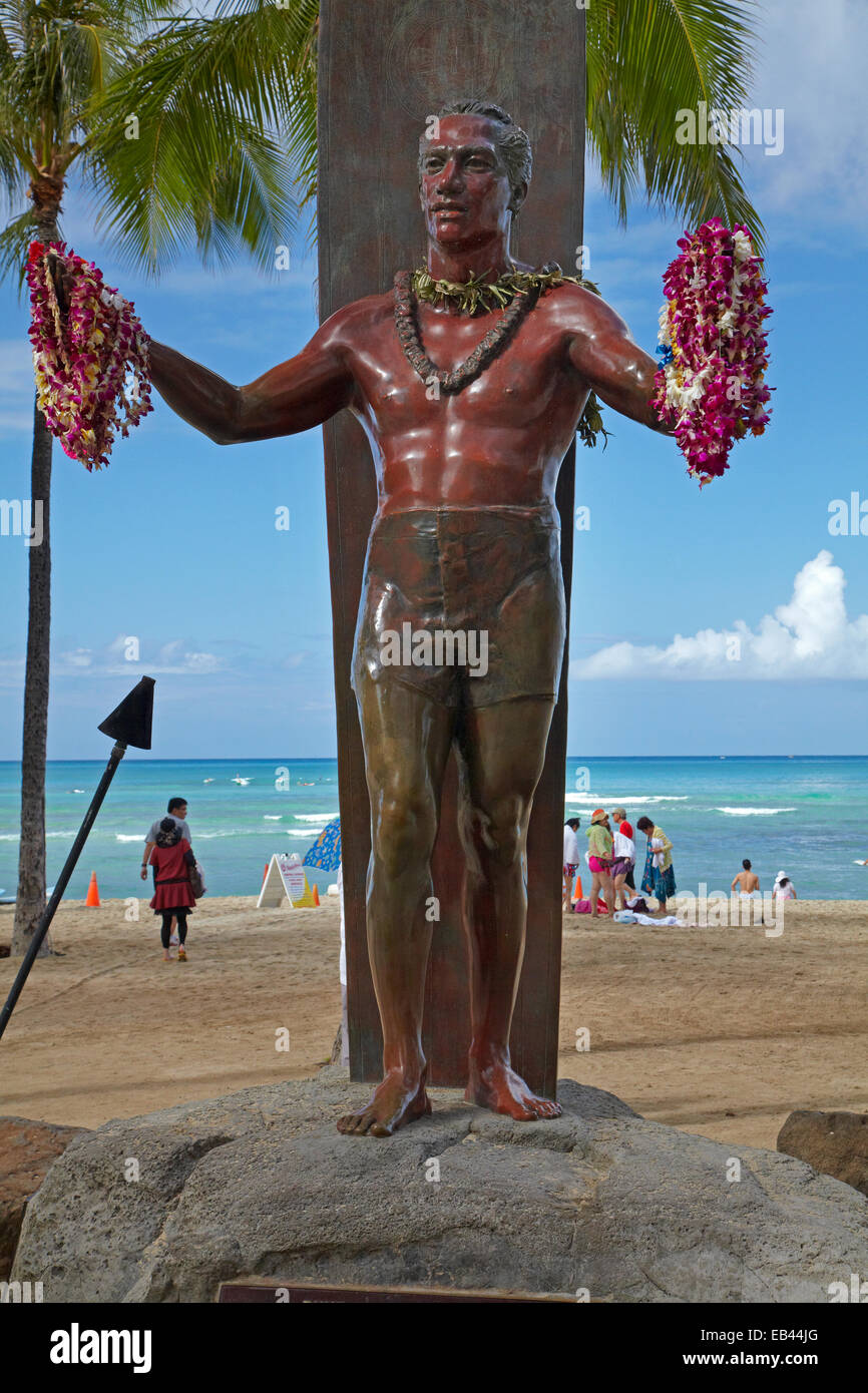 La Statue de Duke Kahanamoku, la plage de Waikiki, Honolulu, Oahu ...