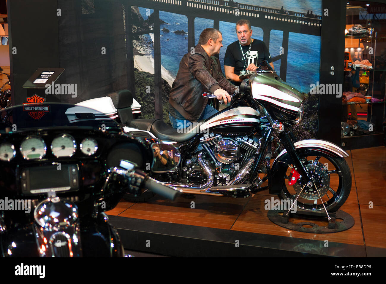 Harley davidson show bike Banque de photographies et d’images à haute ...