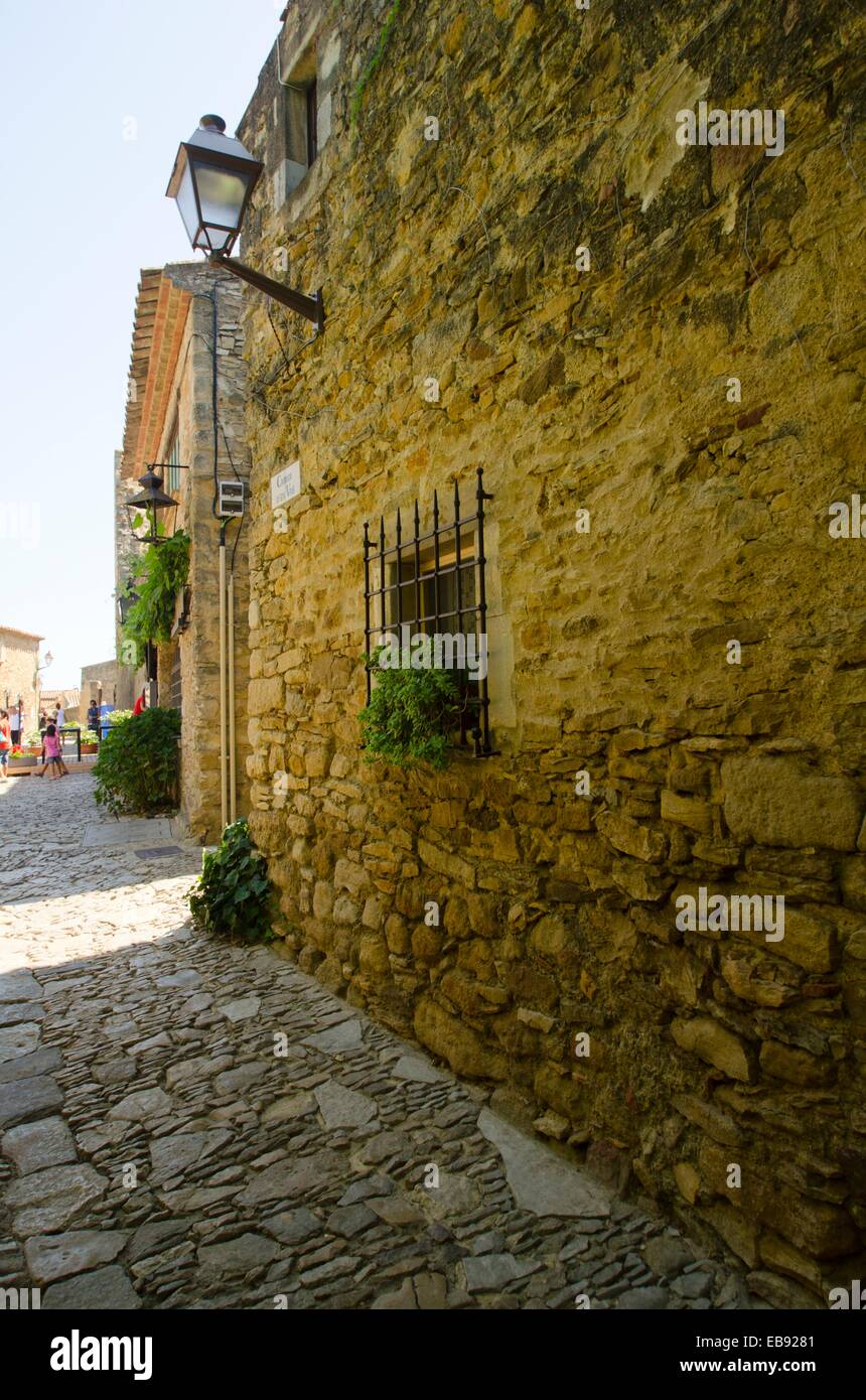 Peratallada spain castle Banque de photographies et d’images à haute ...