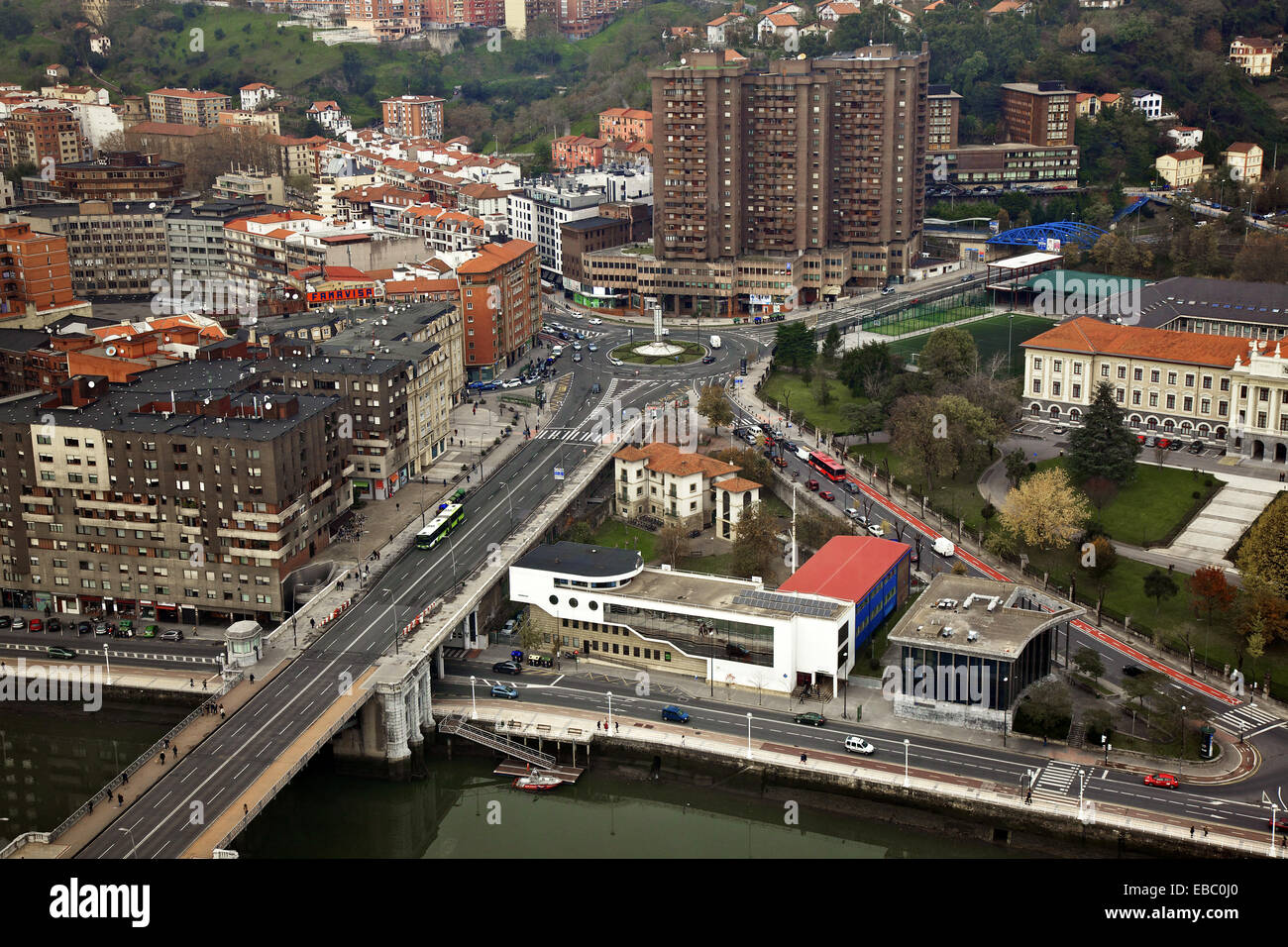 Pont de deusto Banque de photographies et d’images à haute résolution ...