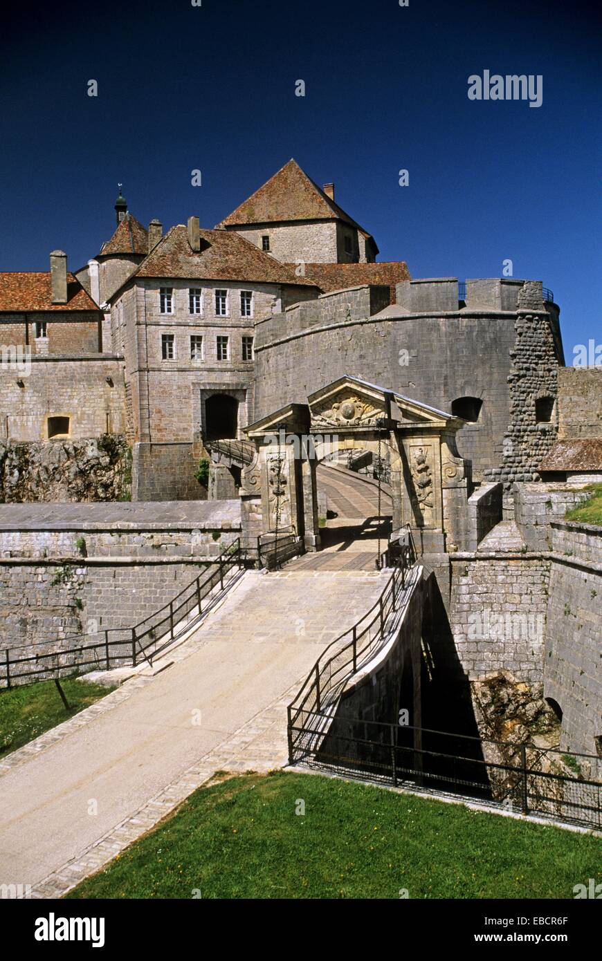 Château de joux Banque de photographies et d’images à haute résolution ...