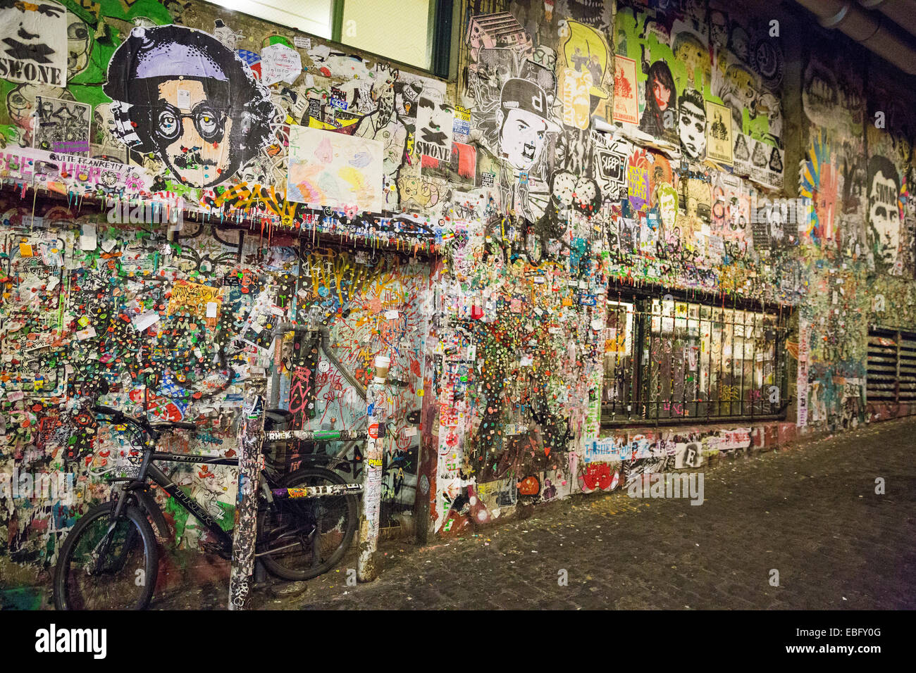 Chewing gum wall Banque de photographies et d’images à haute résolution ...