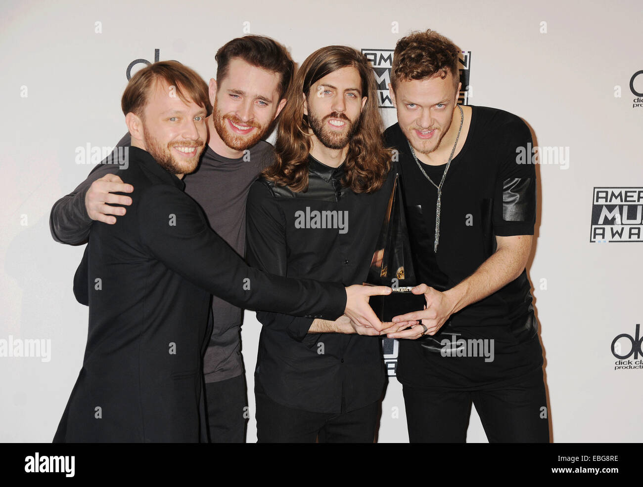 Nous IMAGINE DRAGONS rock groupe : de gauche à droite : Ben McKee ...