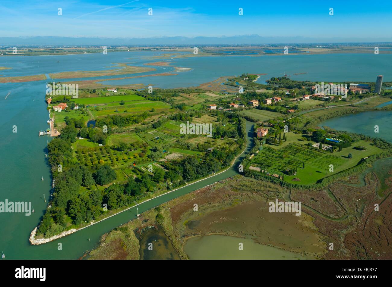 Vue aérienne de l'île de Torcello, lagune de Venise, Italie, Europe ...
