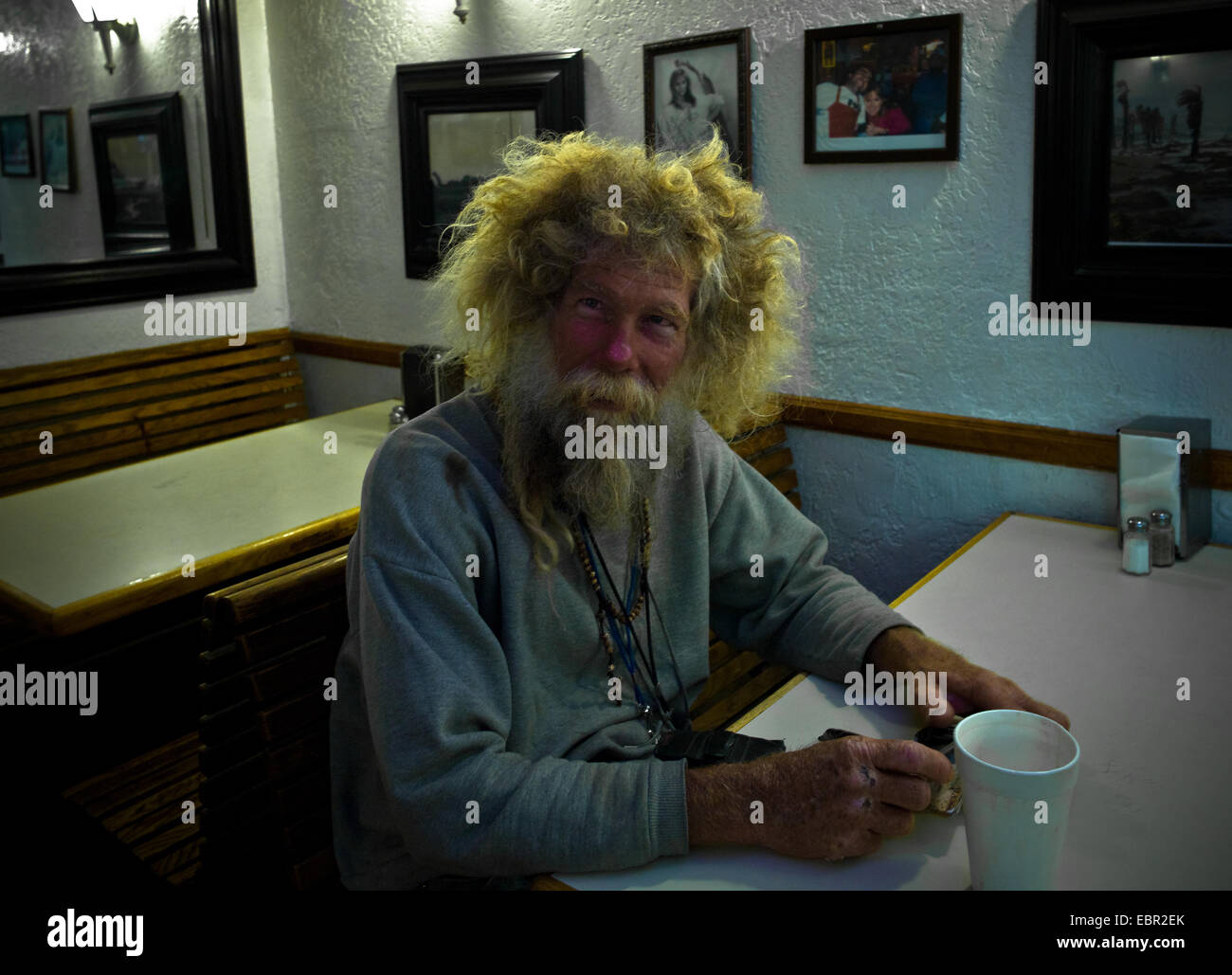 Homeless person jpg Banque de photographies et d’images à haute ...