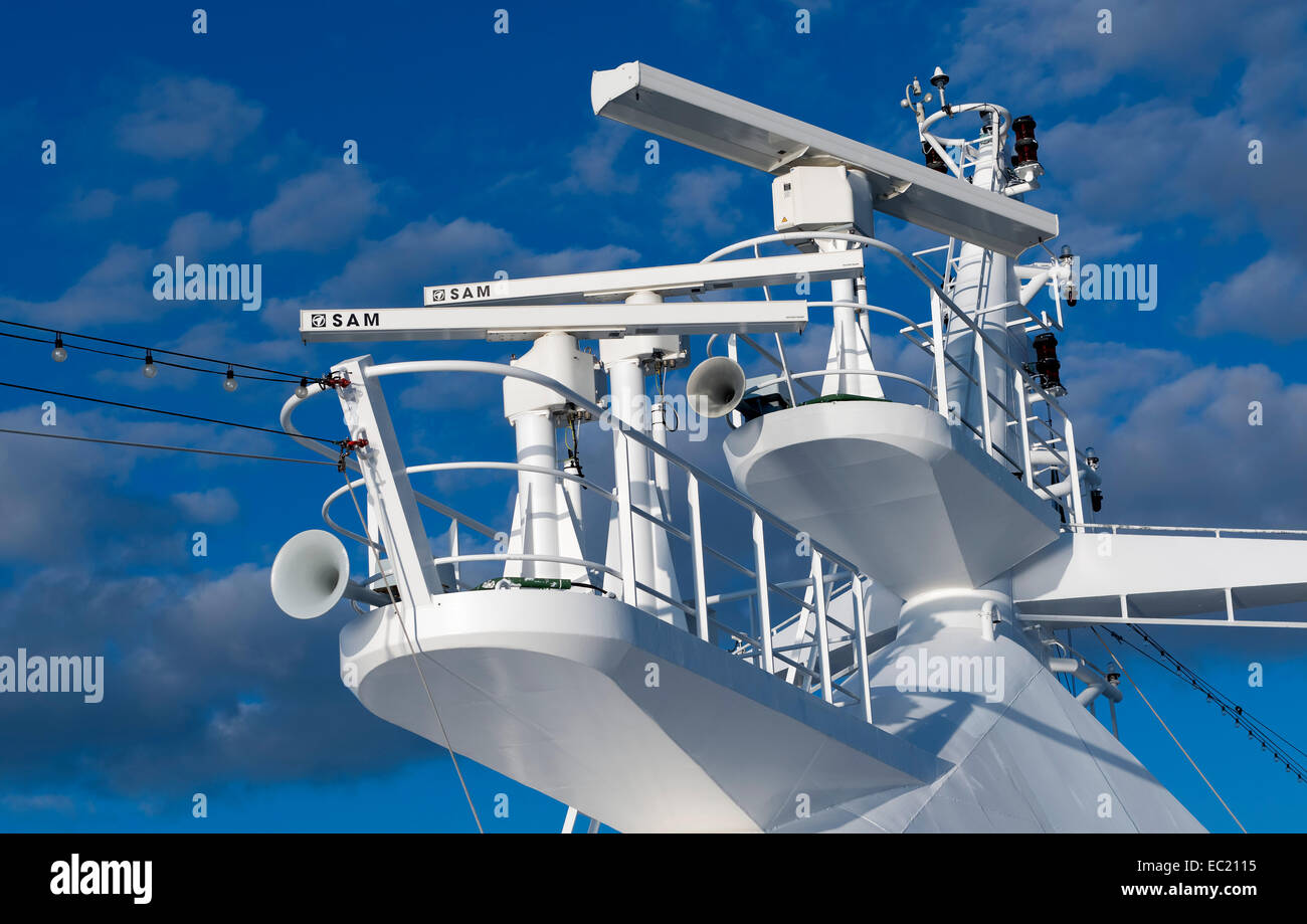 Système radar du navire de croisière AIDAcara Photo Stock - Alamy